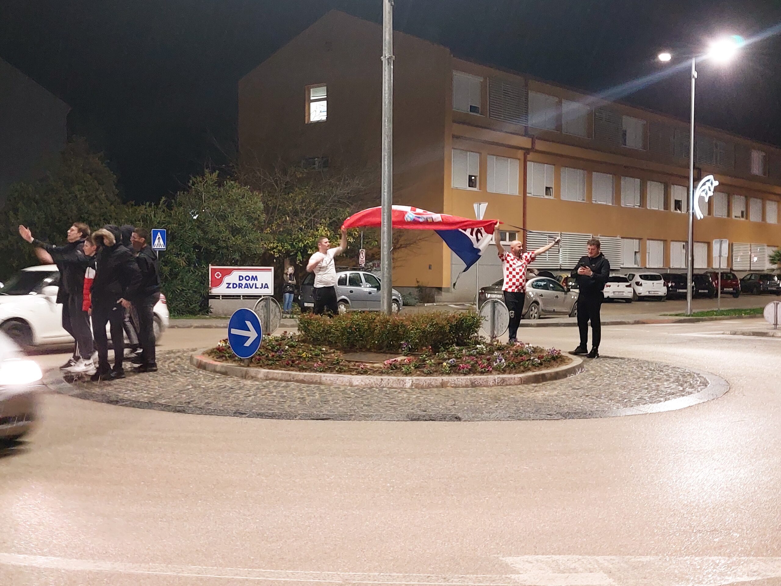 Slavi se pobjeda Hrvatske nogometne reprezentacije | Metkovic.hr