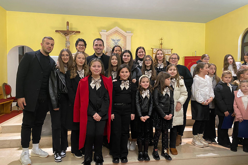 Predbožićni koncert u crkvi sv. Nikole u Otrić-Seocima | Metkovic.hr