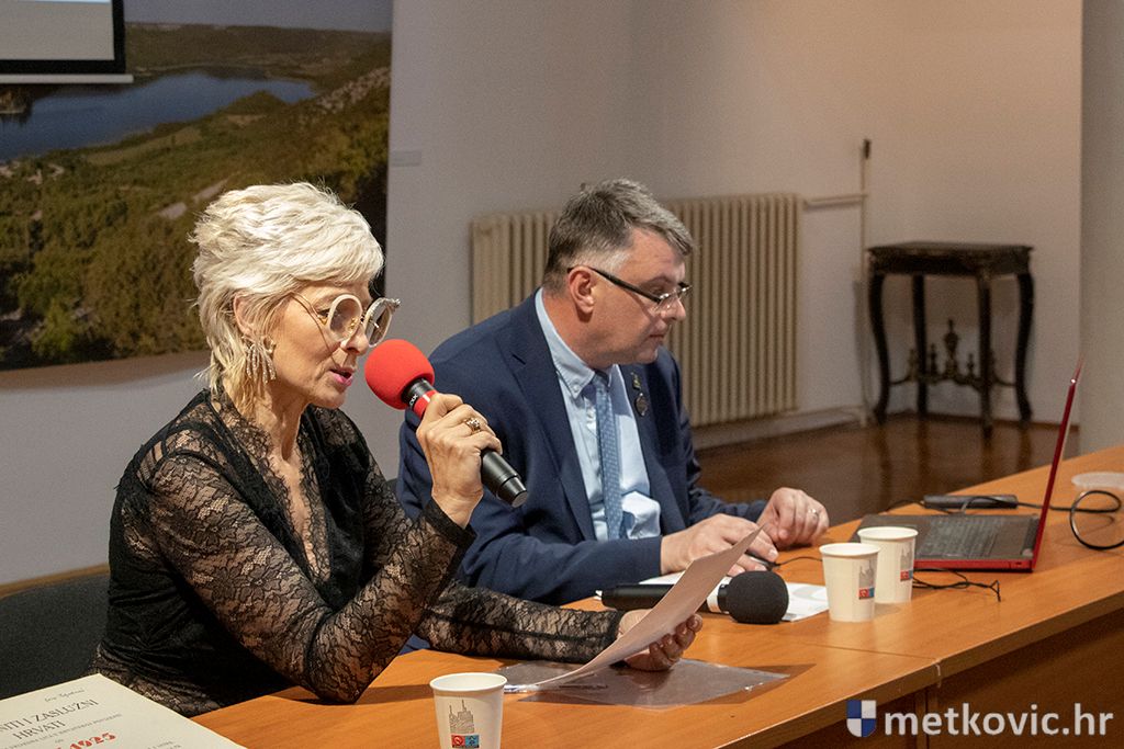 U Metkoviću održano povijesno predavanje ‘Kralj Tomislav kroz 1000 godina’ | Metkovic.hr